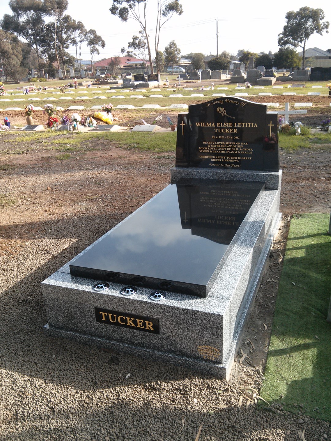 Single Monuments - Markovski Memorials